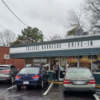 College Barbecue: Authentic North Carolina BBQ Experience in Salisbury